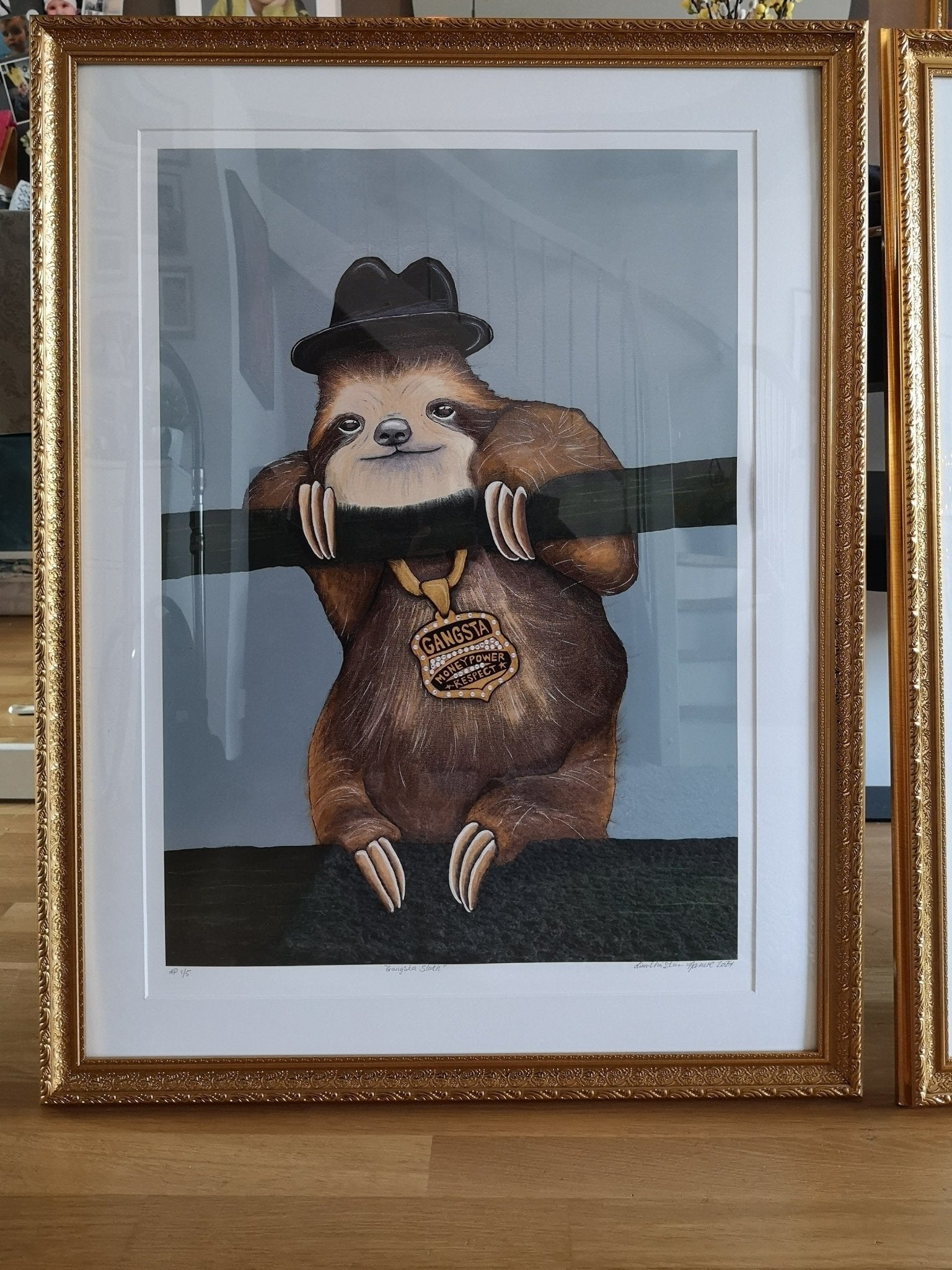 "Gangsta Sloth" velg størrelse – Art By Hamre