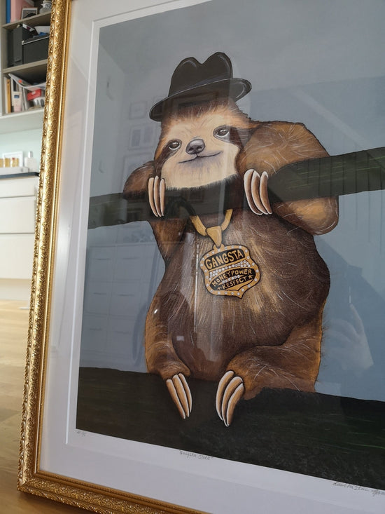 "Gangsta Sloth" velg størrelse – Art By Hamre